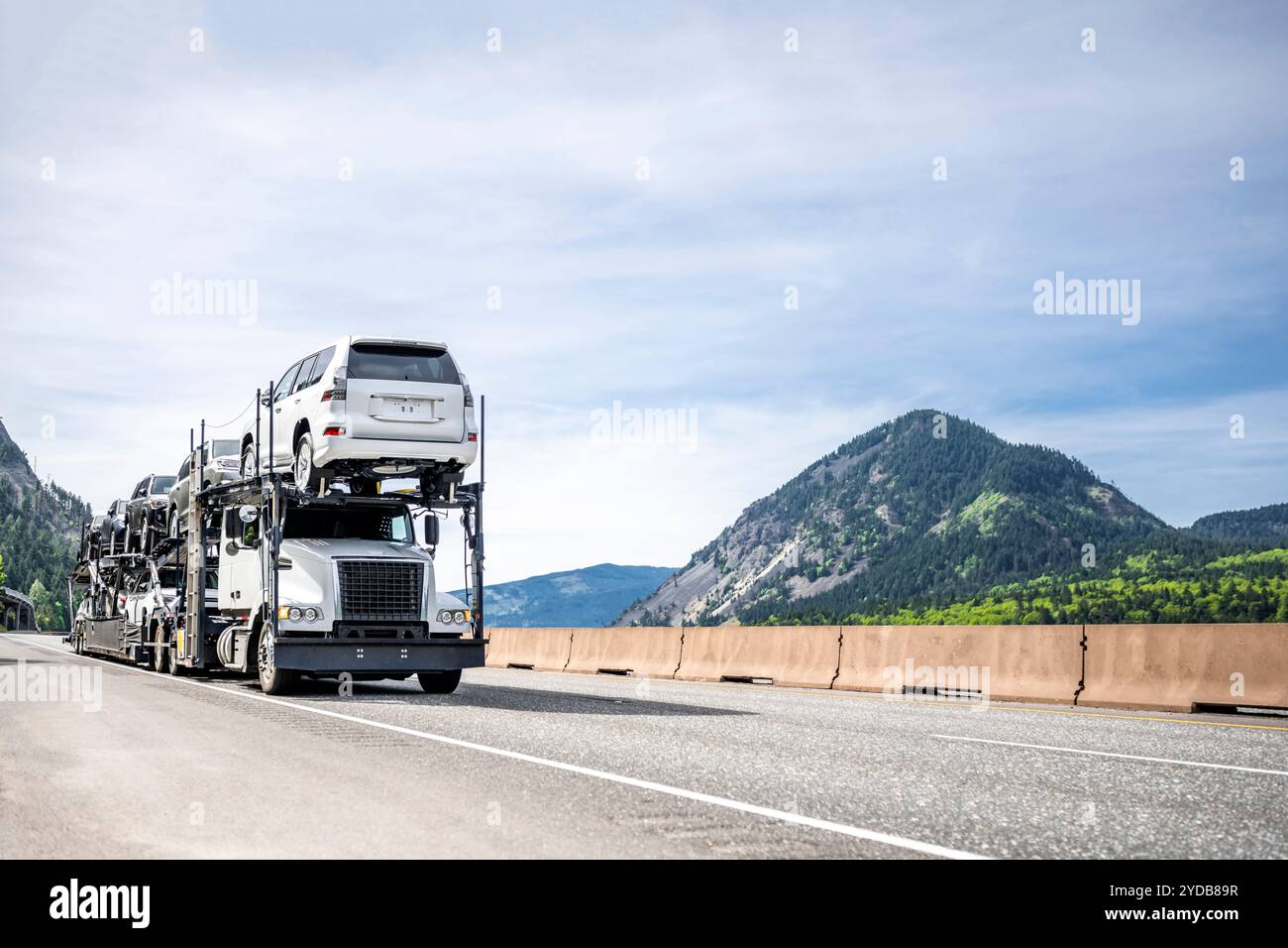 White Industrial standard big rig car hauler semi truck tractor ...