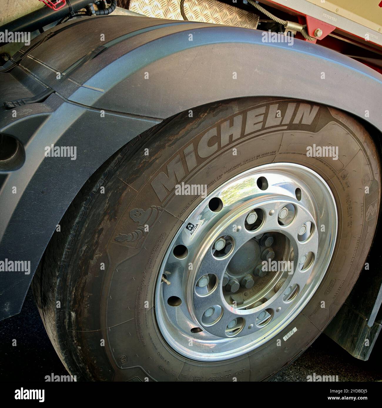 Commercial vehicle repair hi-res stock photography and images - Alamy