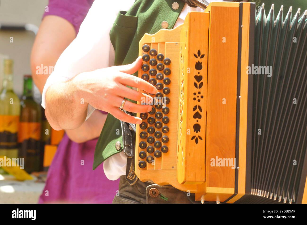 Folk music tradition hi-res stock photography and images - Alamy