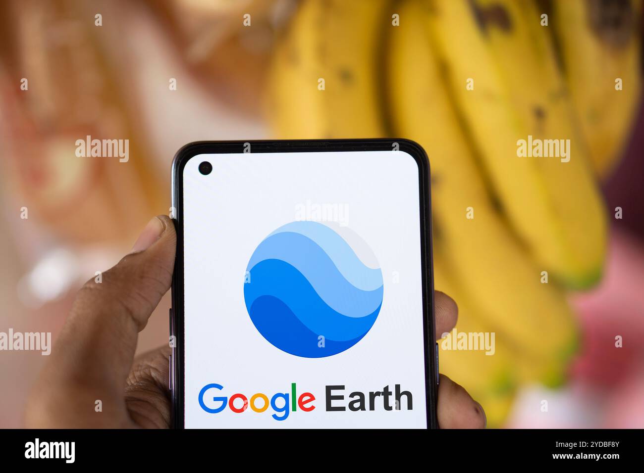 Dhaka, Bangladesh- 23 July 2024: Google Earth logo is displayed on smartphone Stock Photo - Alamy