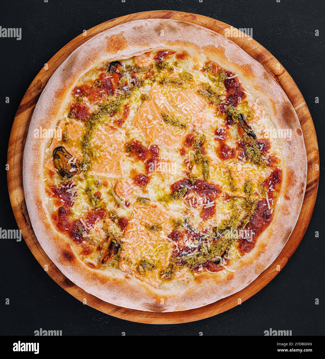 Top view salmon pizza hi-res stock photography and images - Alamy