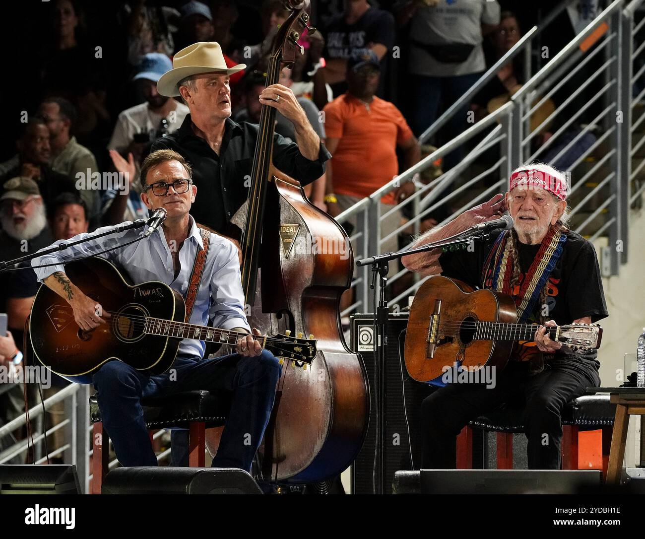 Houston, USA. 25th Oct, 2024. Willie Nelson performs during a campaign ...