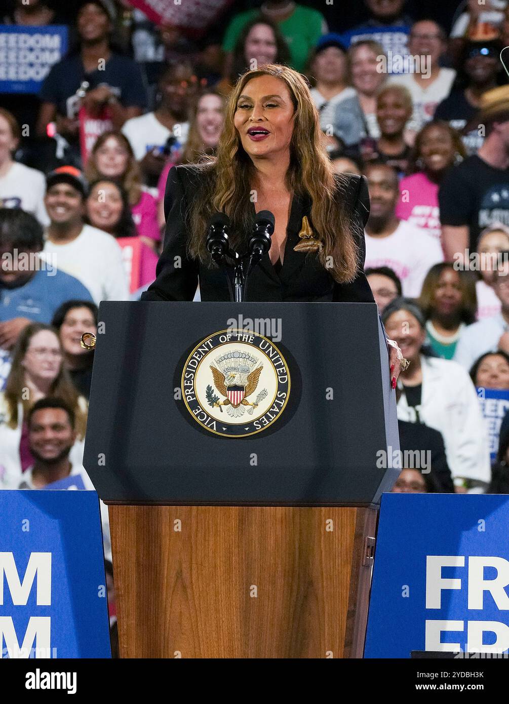 Houston, USA. 25th Oct, 2024. Tina Knowles speaks during a campaign ...