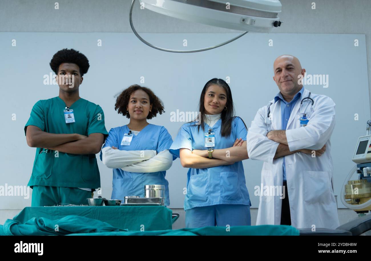 Medical professors students team hi-res stock photography and images ...