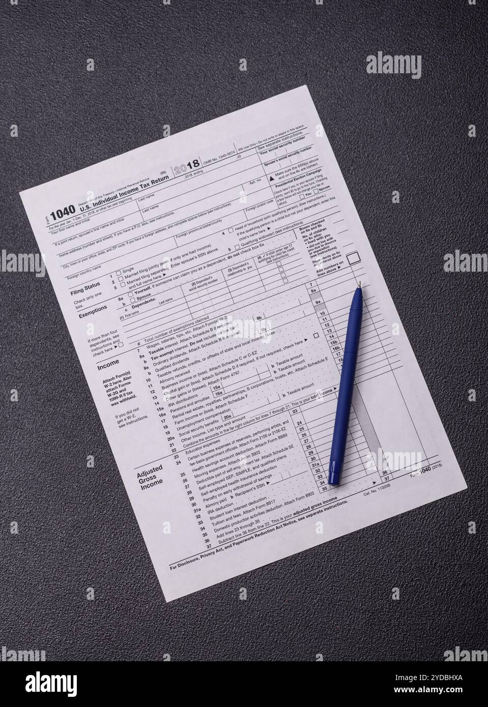 Fill out US tax form 1040 for verification and refund Stock Photo - Alamy