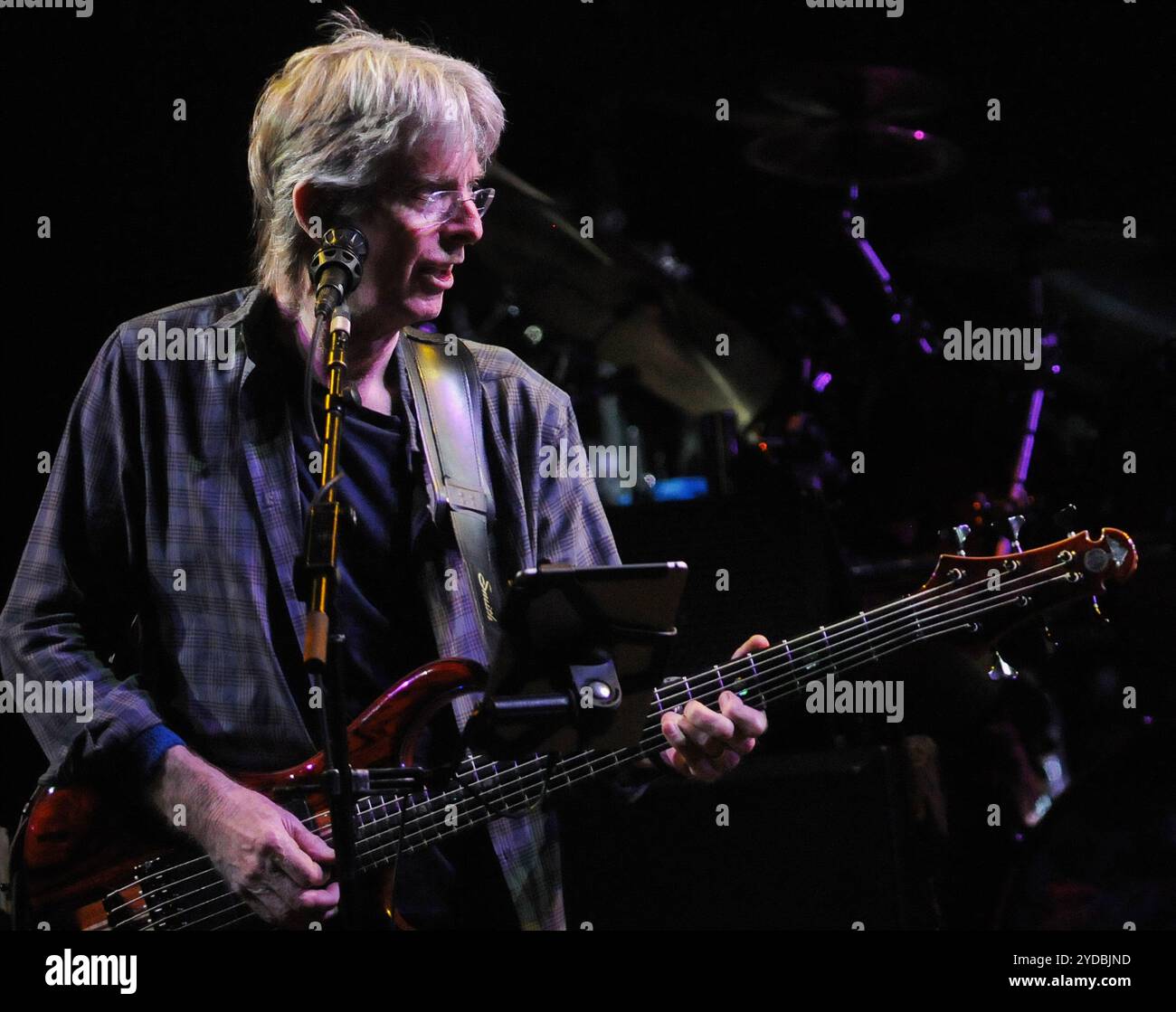 Phil Lesh, Grateful Dead co-founder and bassist, performs at the Fare ...