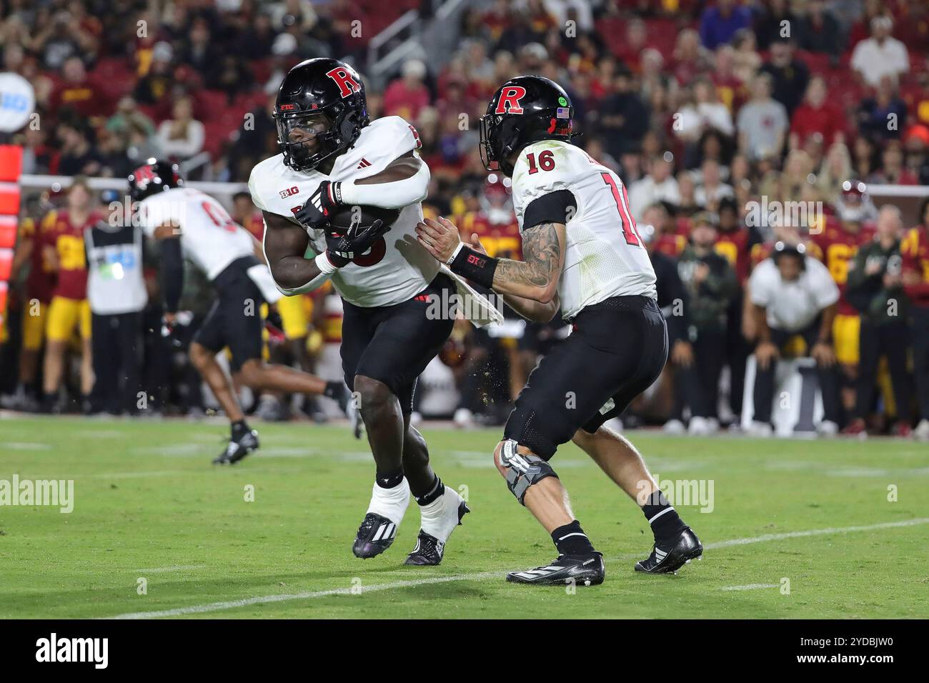 LOS ANGELES, CA - OCTOBER 25: Rutgers Scarlet Knights running back Kyle ...