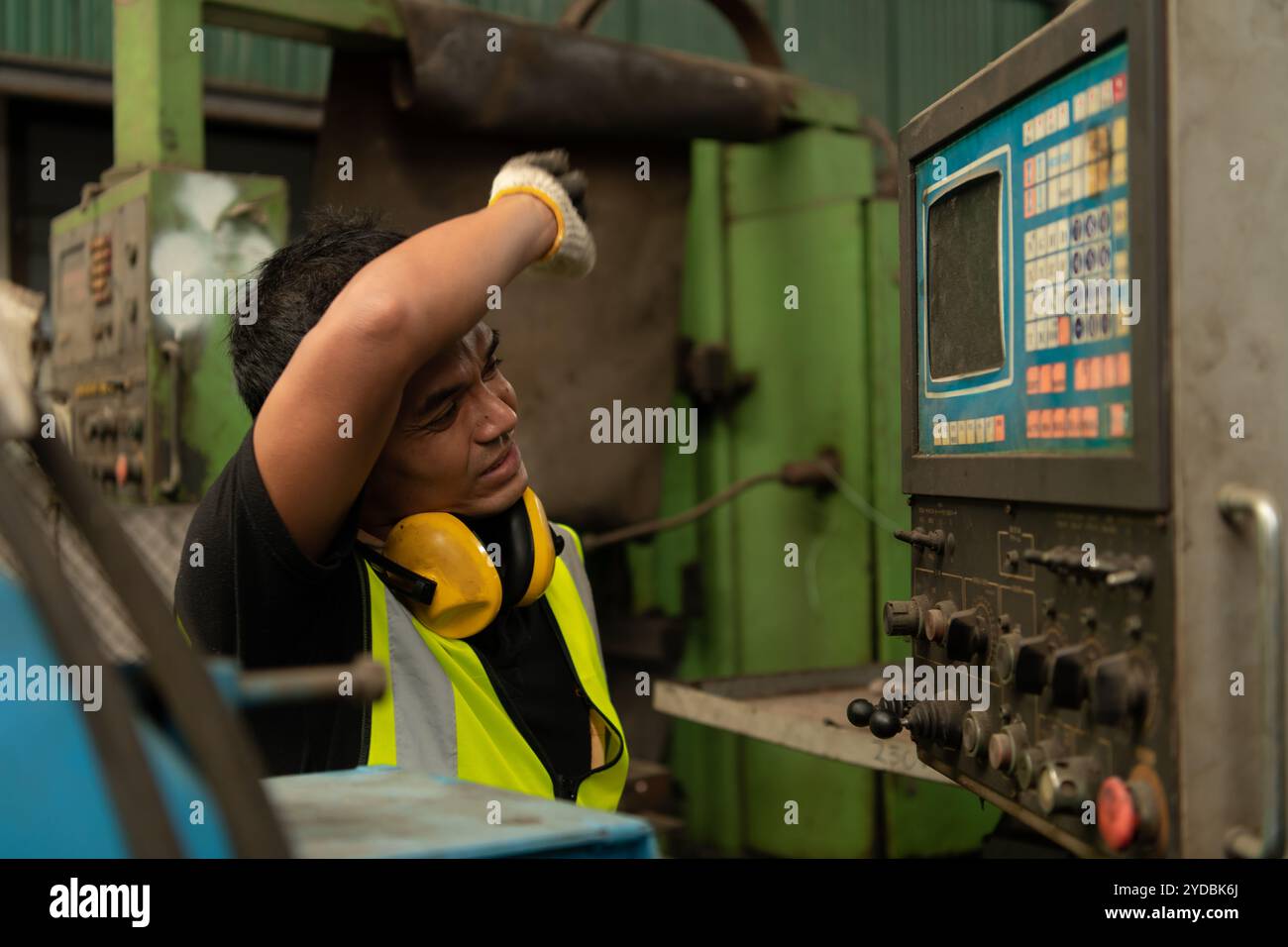 Mechanical machines hi-res stock photography and images - Alamy