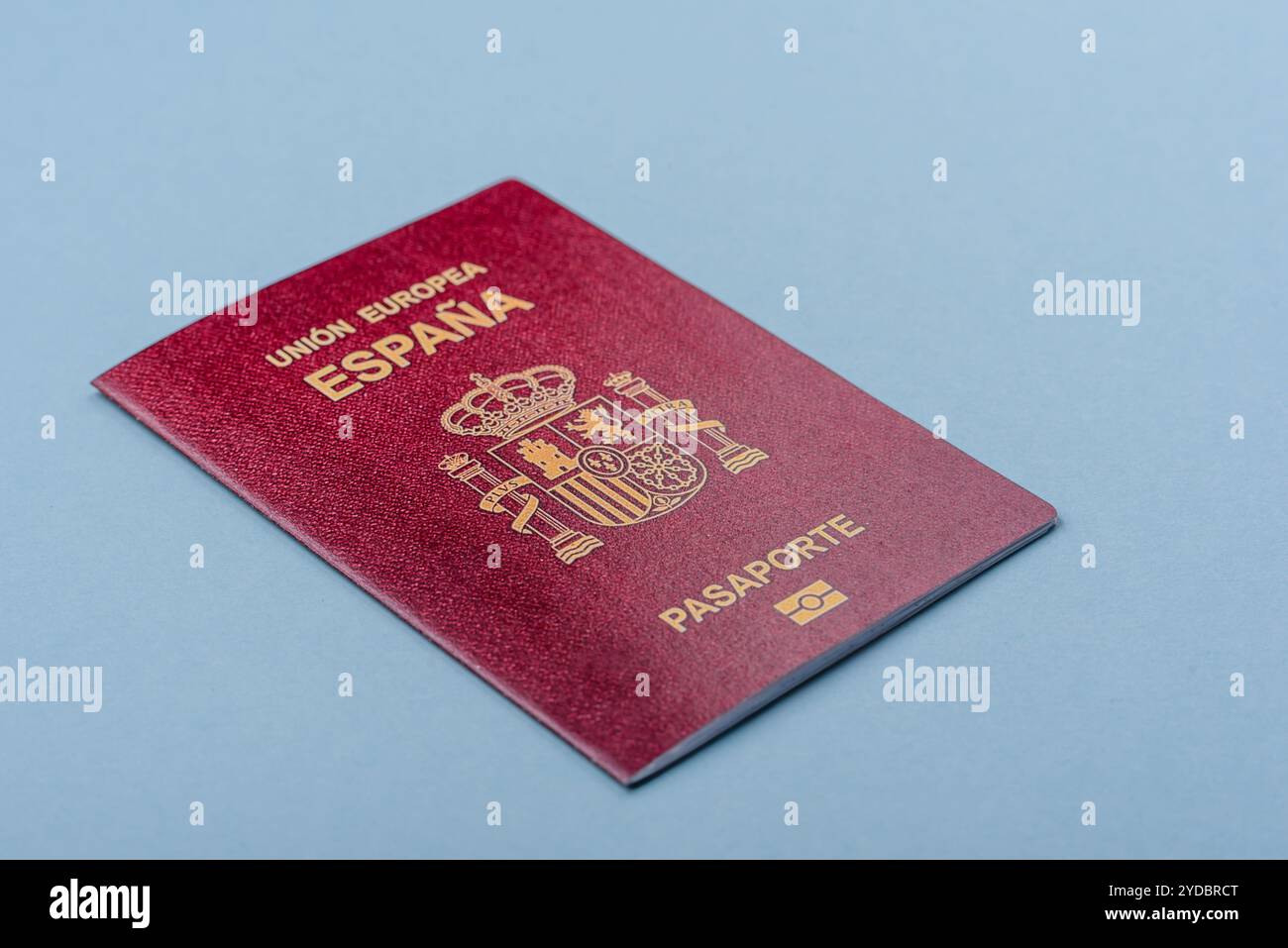 Physical paper international passport of a Spanish citizen Stock Photo ...