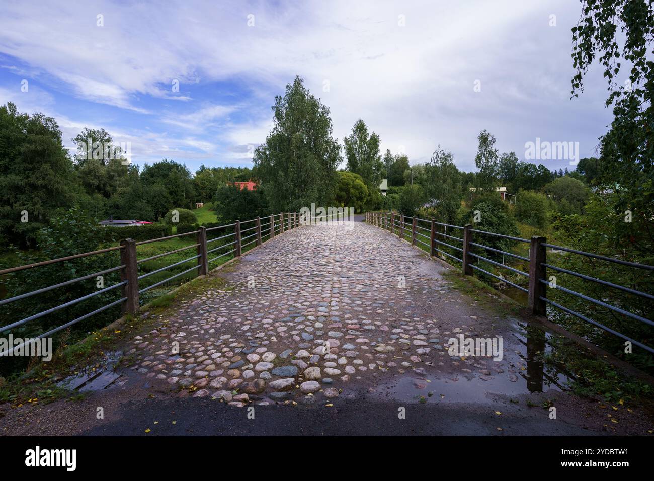 Cobblestone pathway hi-res stock photography and images - Alamy