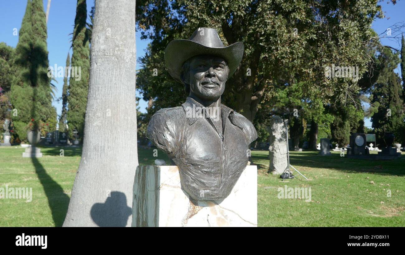 Los Angeles, California USA 25th October 2024 Actor Burt Reynolds Grave ...