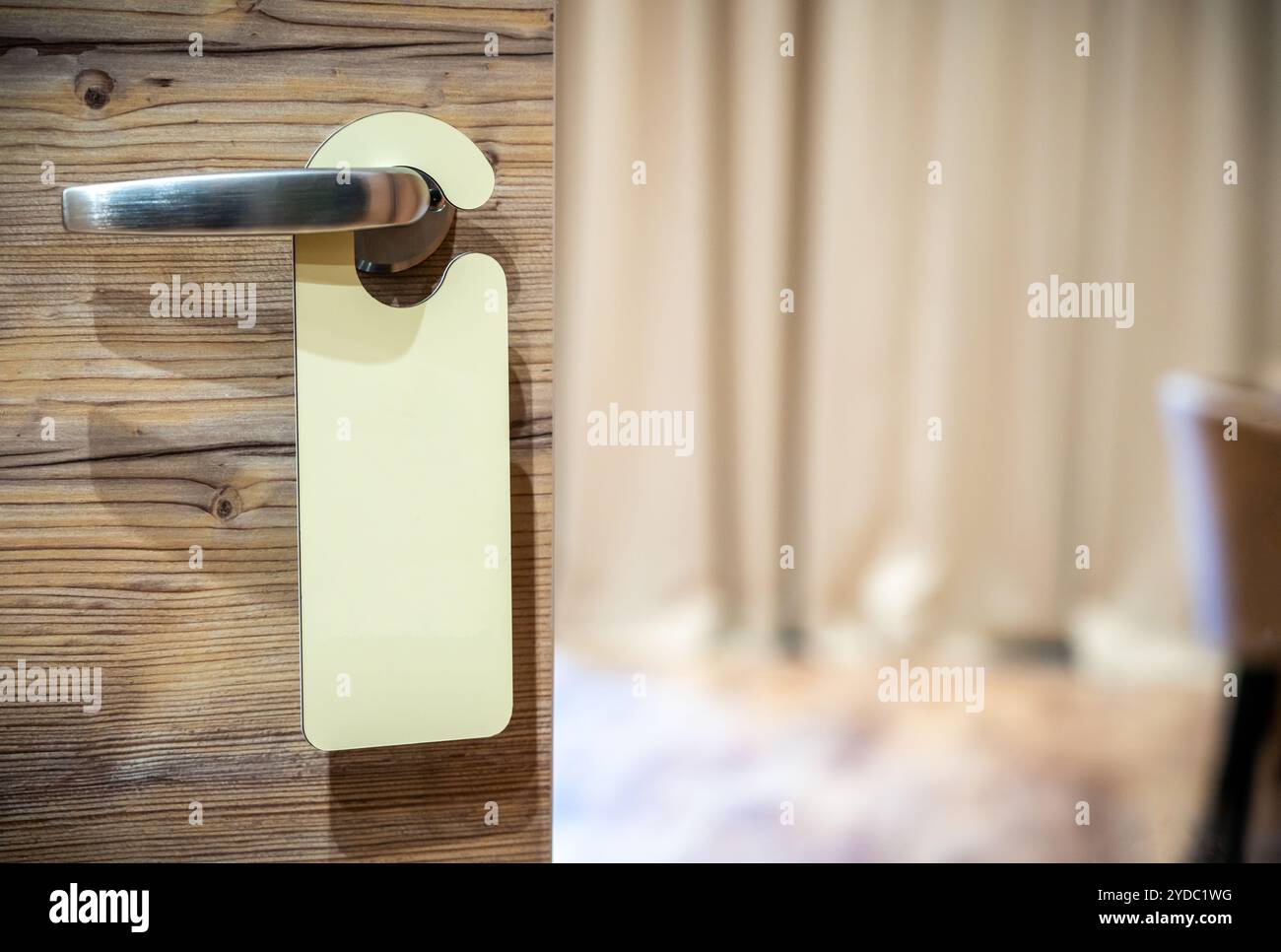 Disturb sign door empty hi-res stock photography and images - Alamy
