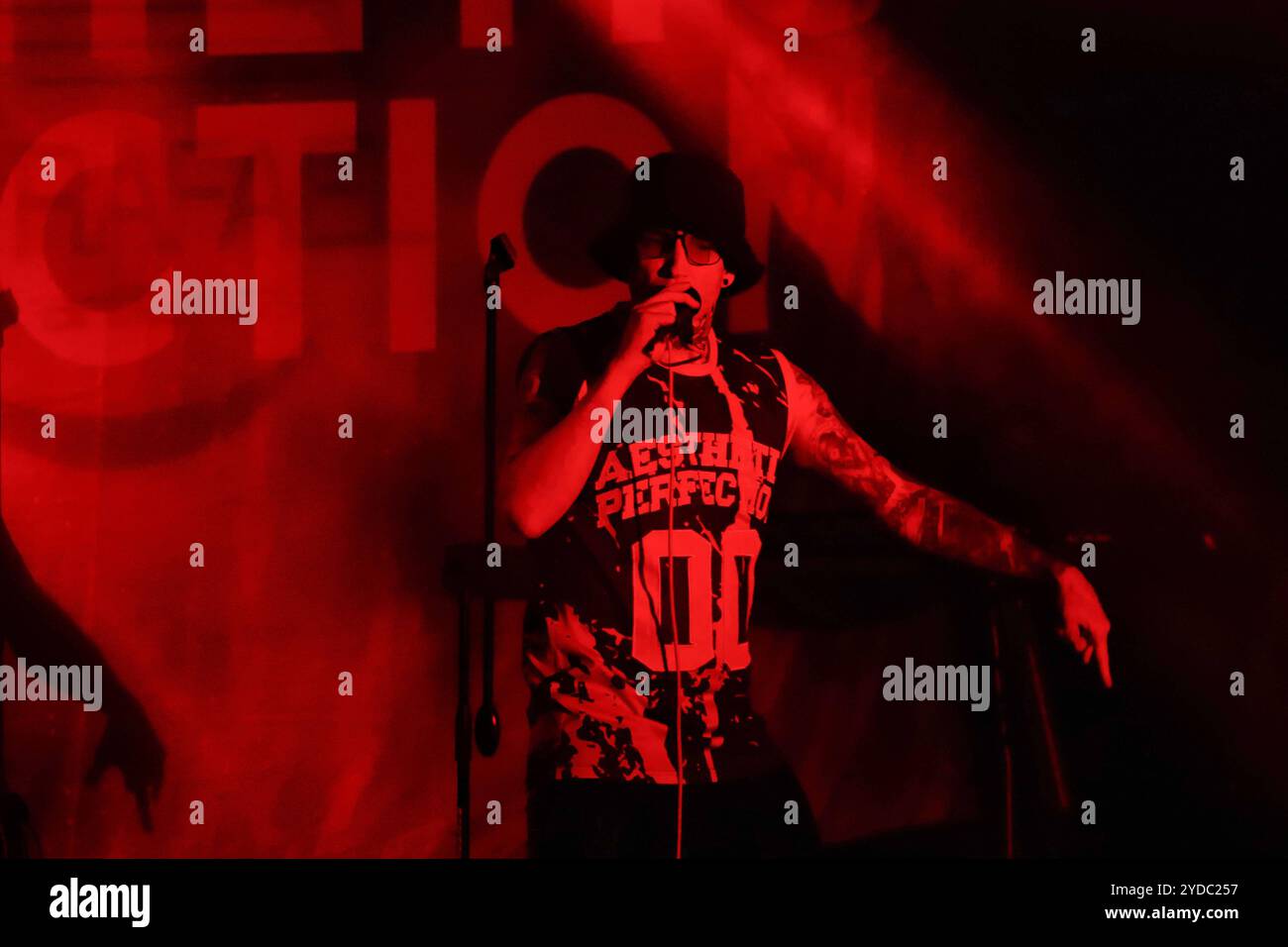 Aesthetic Perfection In Concert in Mexico City Daniel Graves vocalist ...