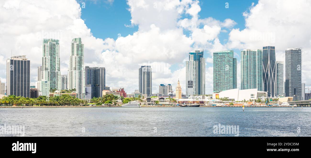 Miami Downtown skyline in daytime in Biscayne Bay Stock Photo - Alamy