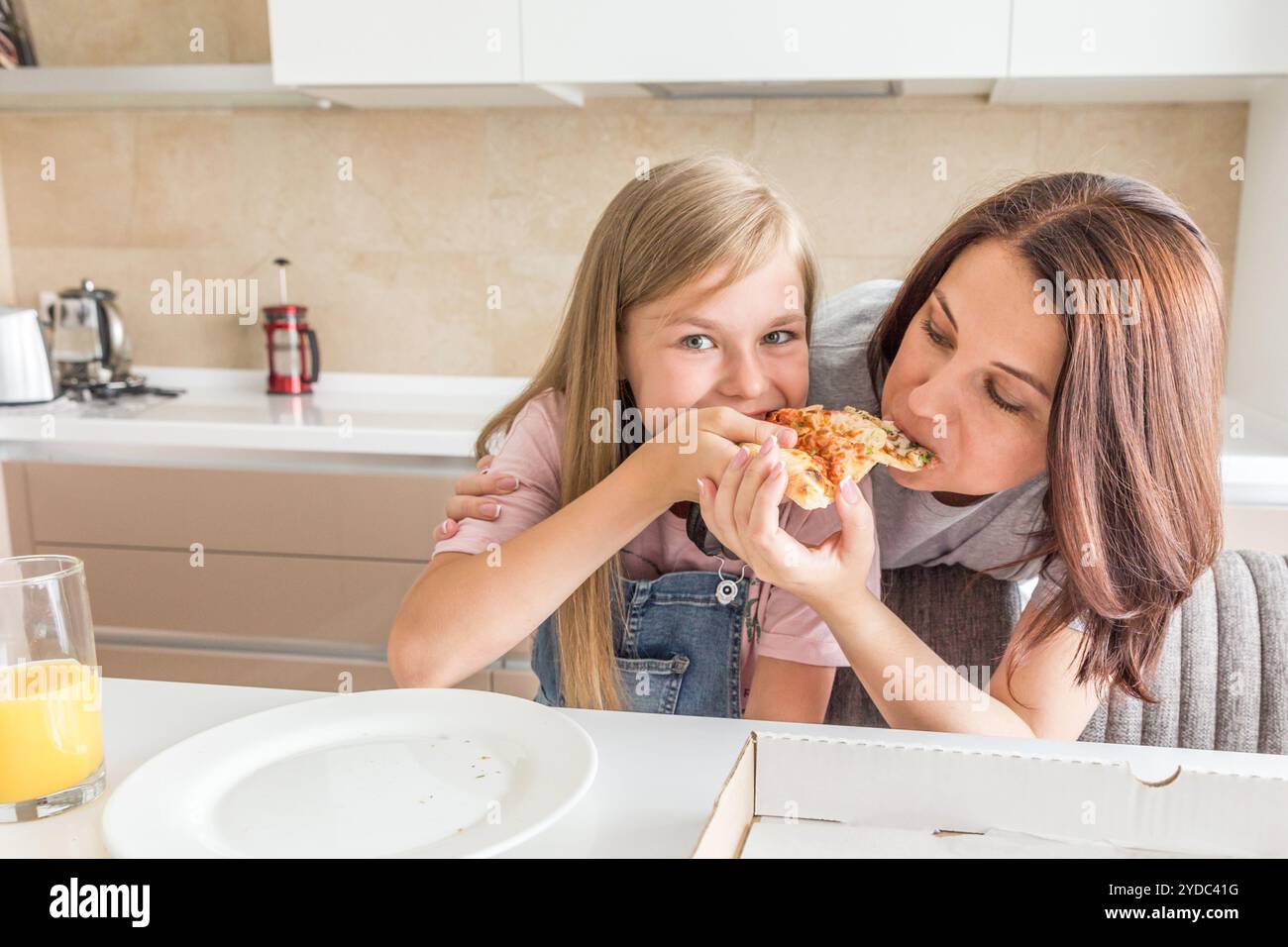 Happy mother daughter family concept hi-res stock photography and images - Alamy