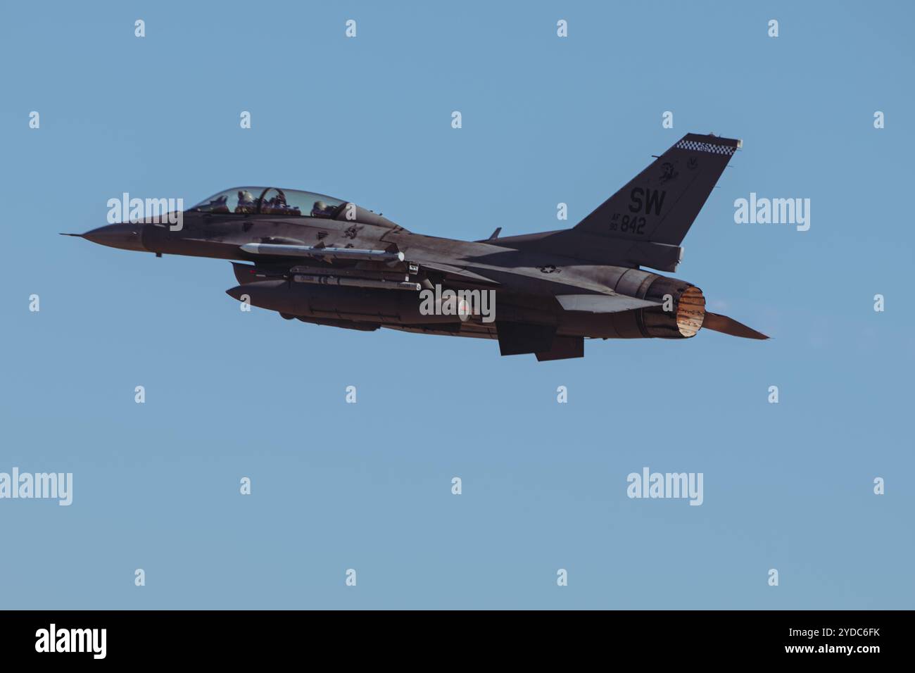 A U.S. Air Force F-16D Fighting Falcon from the 20th Fighter Wing, Shaw ...