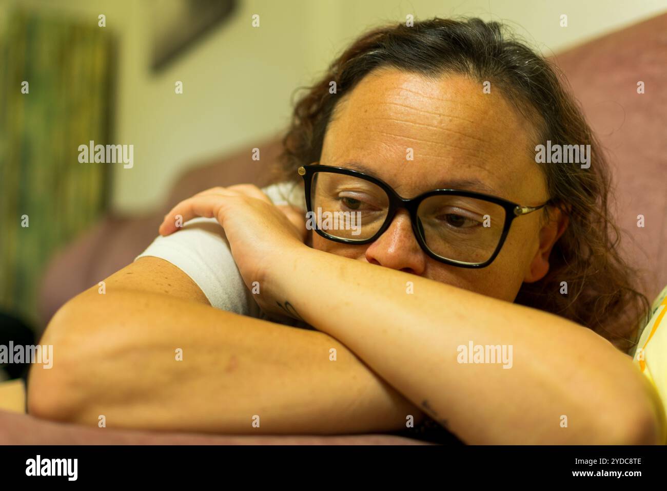 adult woman suffers loneliness with sadness Stock Photo - Alamy