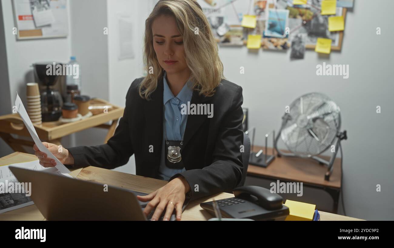 Female police office interview hi-res stock photography and images - Alamy