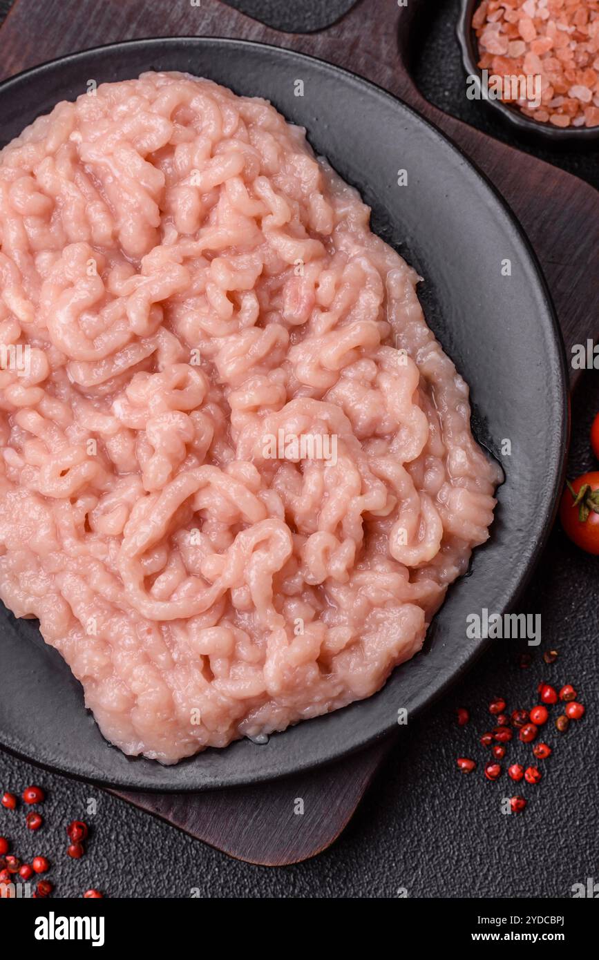 Raw chicken fresh onion hi-res stock photography and images - Alamy