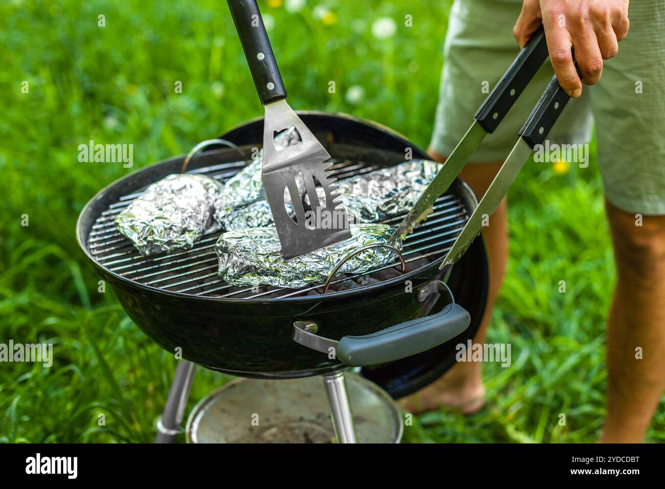 Open barbecue hi-res stock photography and images - Alamy