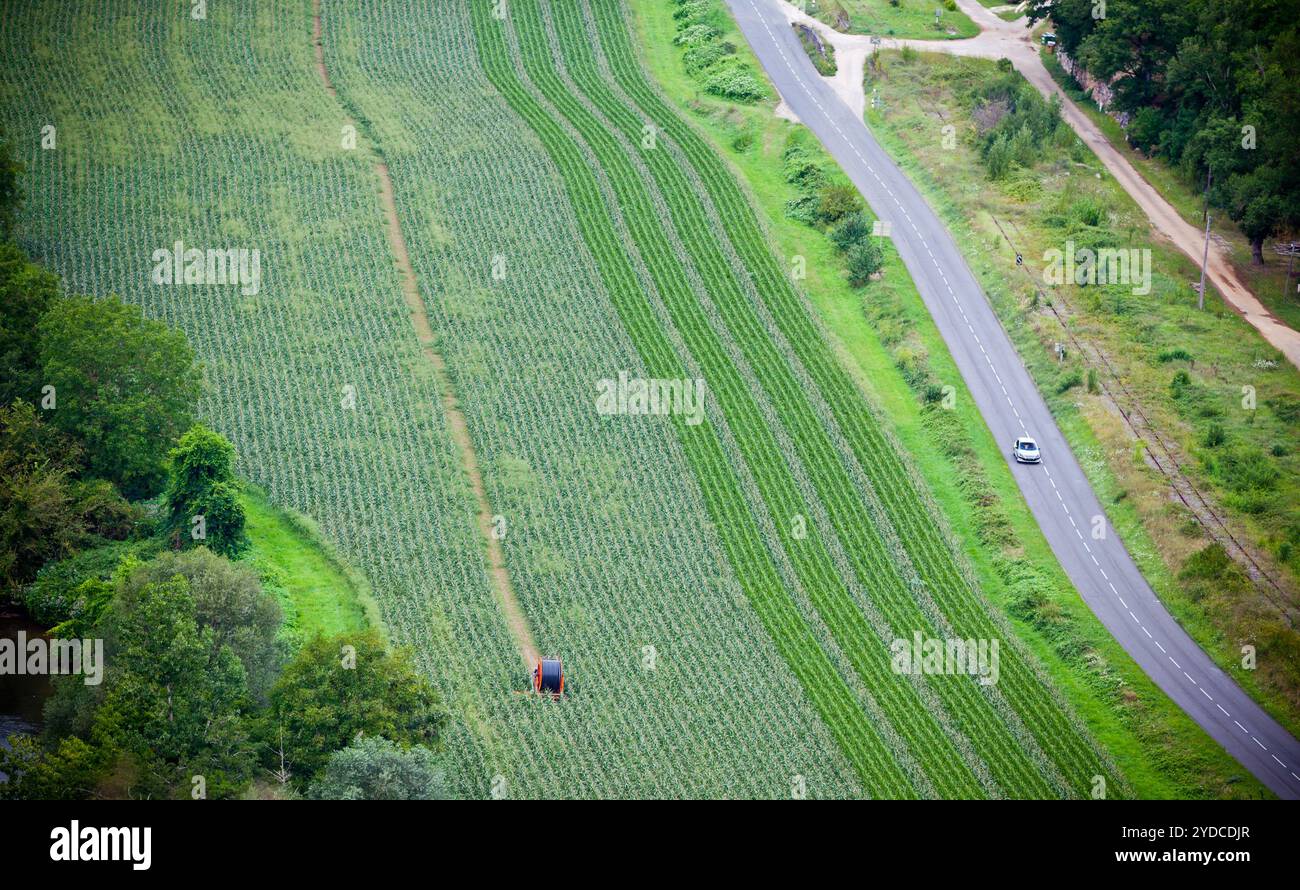 Field top view hi-res stock photography and images - Alamy