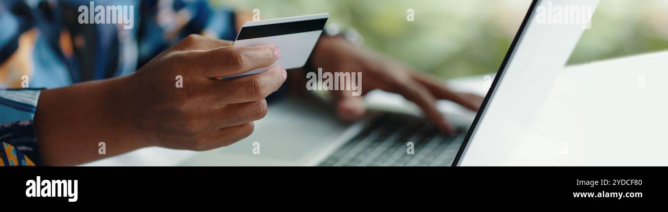 Making Online Payment Using Credit Card Stock Photo - Alamy