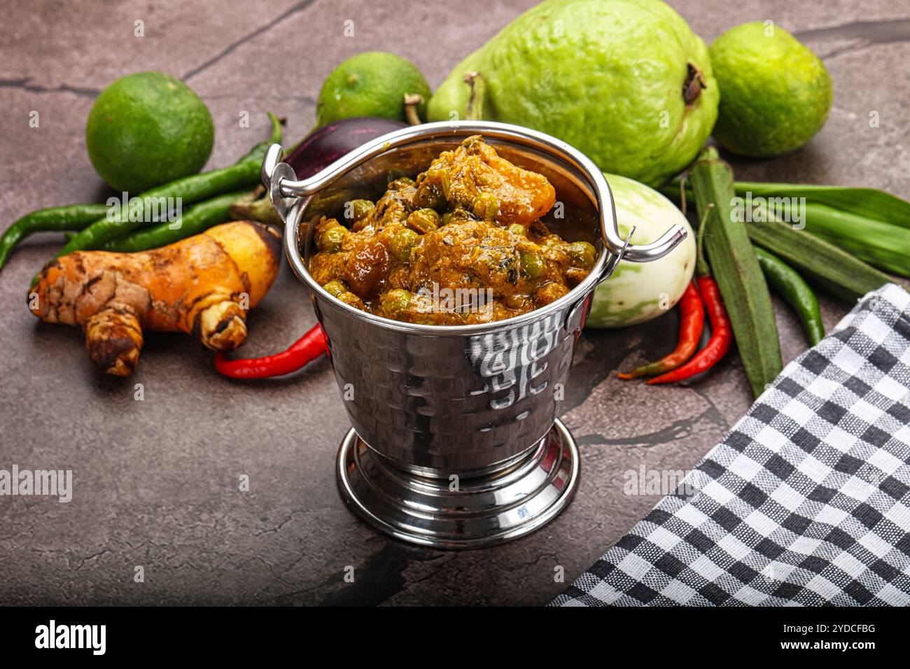 Indian traditional cuisine Aloo mutter - potato with green peas Stock ...