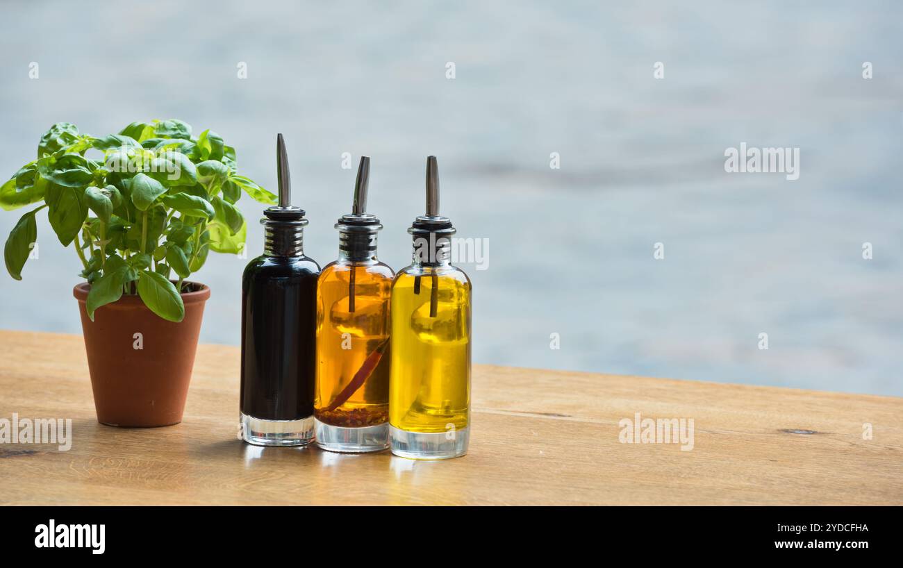 Condiments bottle hi-res stock photography and images - Alamy