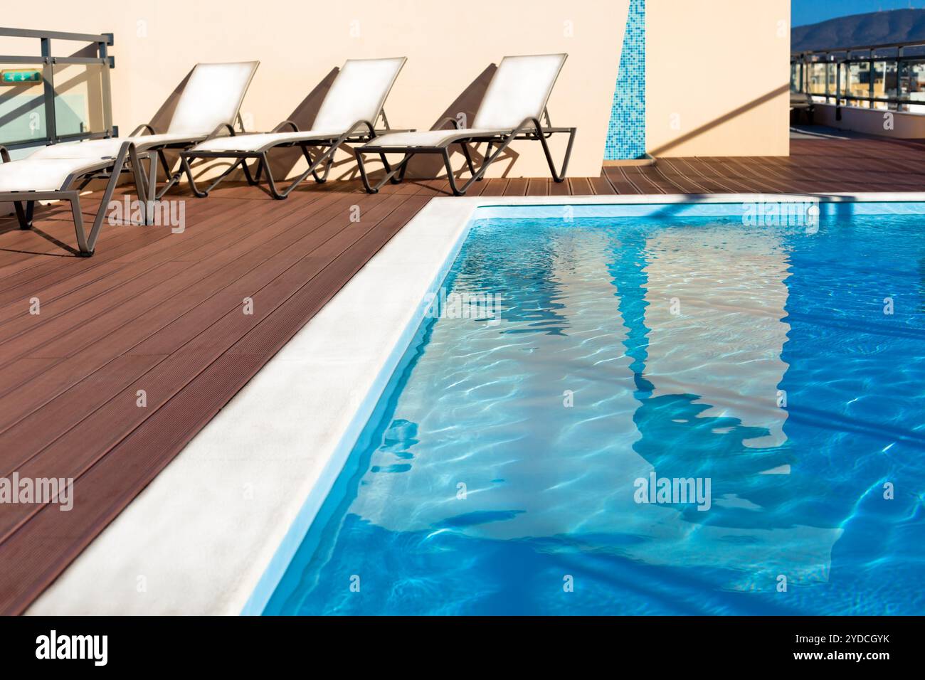 Outdoor swimming pool at a house roof Stock Photo - Alamy