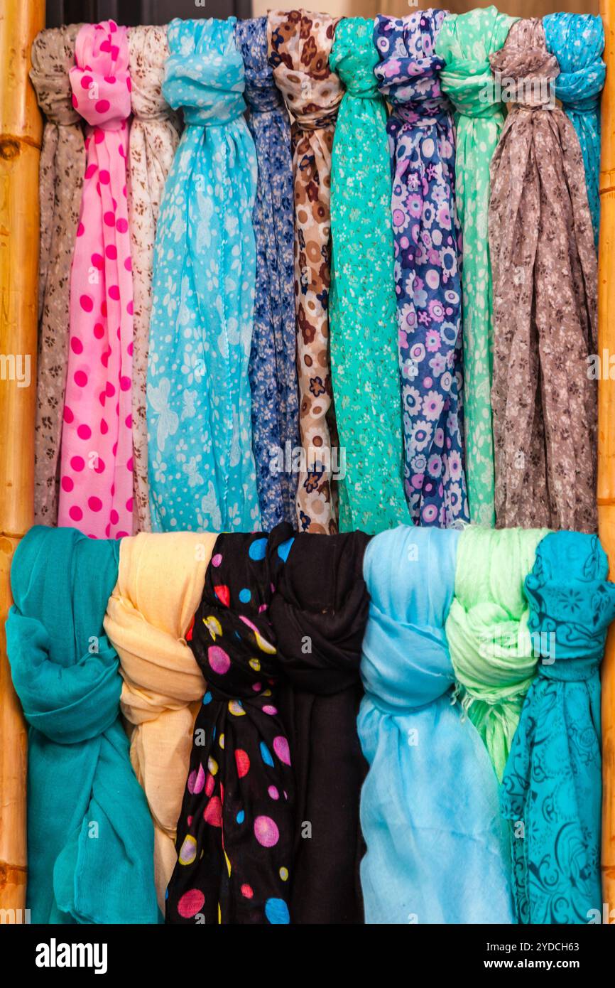 Women colorful head scarves hi-res stock photography and images - Alamy
