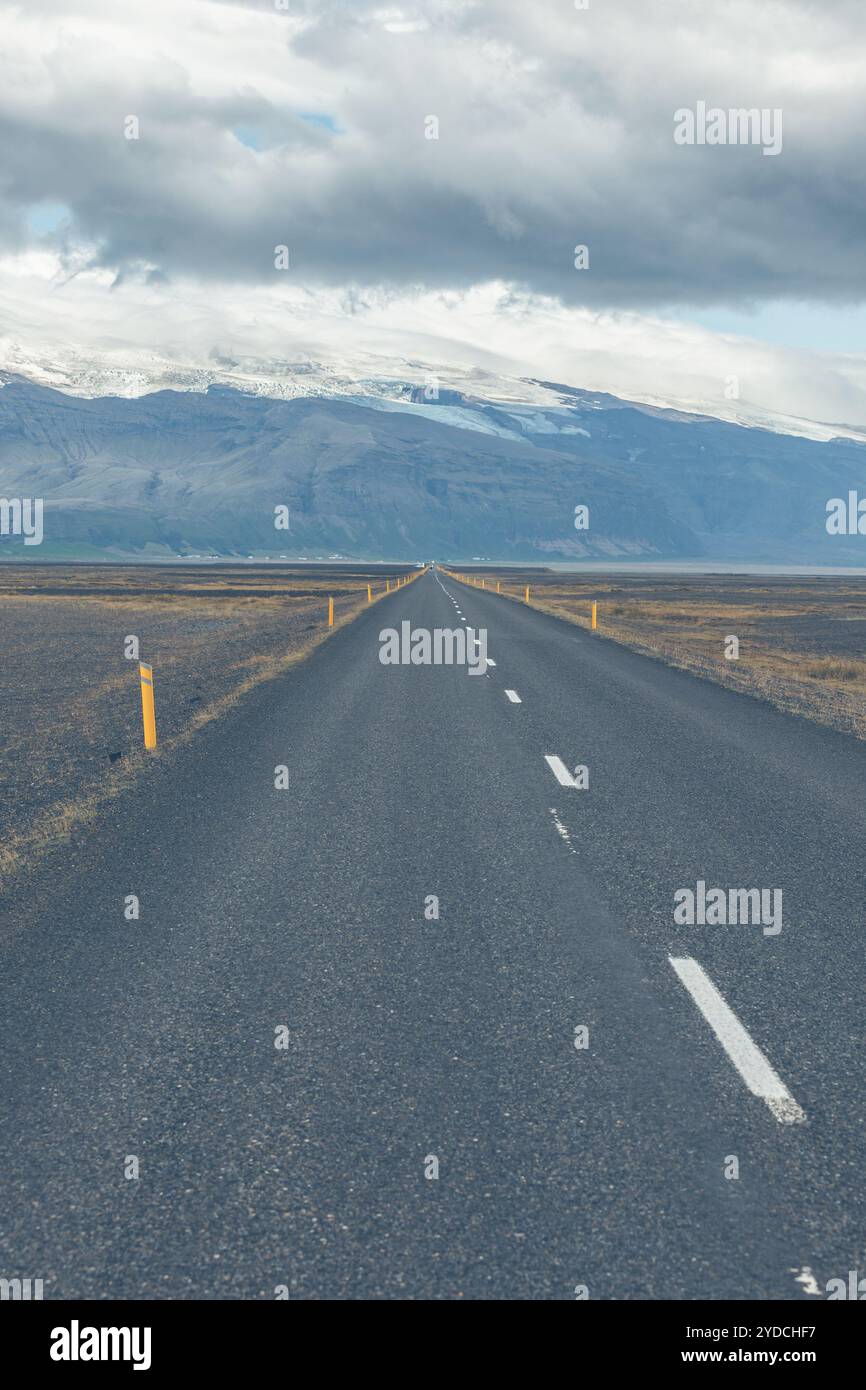 Endless Icelandic Highway Stock Photo - Alamy