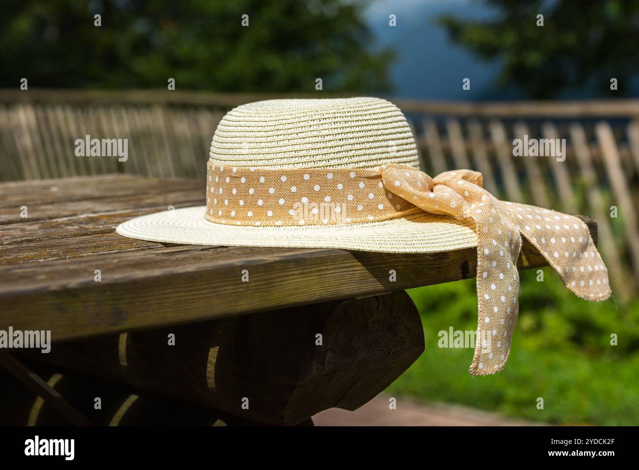Laying on hat hi-res stock photography and images - Alamy