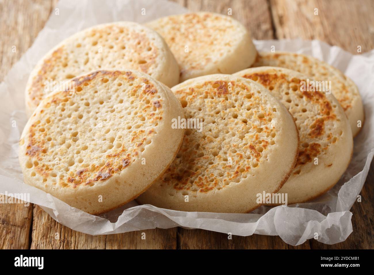 Hot buttered toasted crumpets hi-res stock photography and images - Alamy