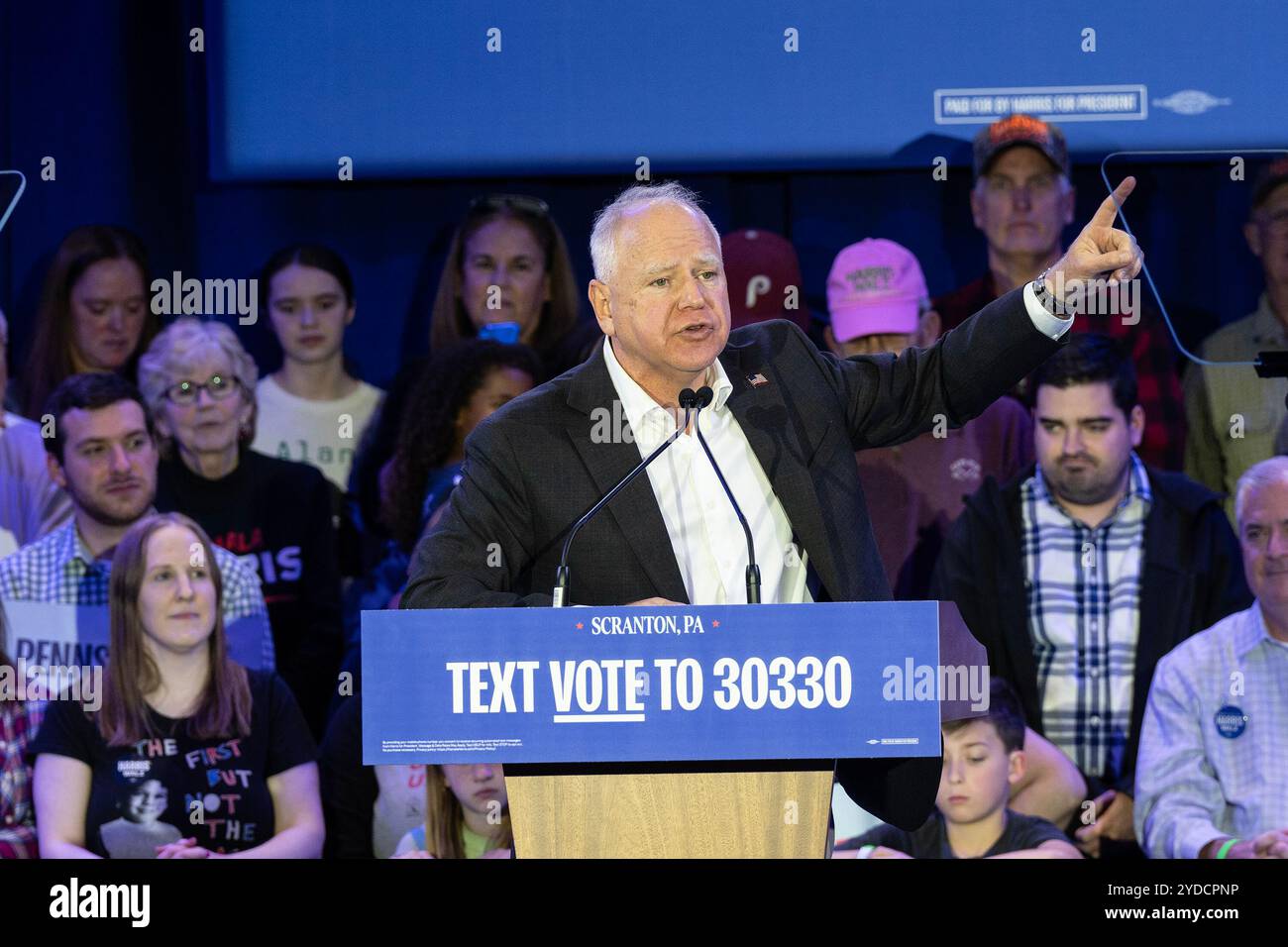 Scranton, United States. 25th Oct, 2024. Governor Tim Walz, Democratic ...