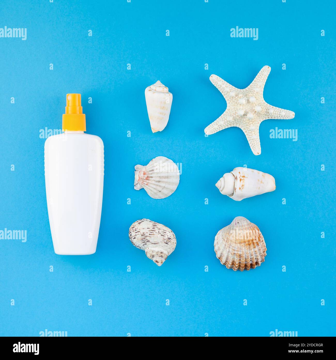 Sunscreen blank bottle mockup Stock Photo - Alamy