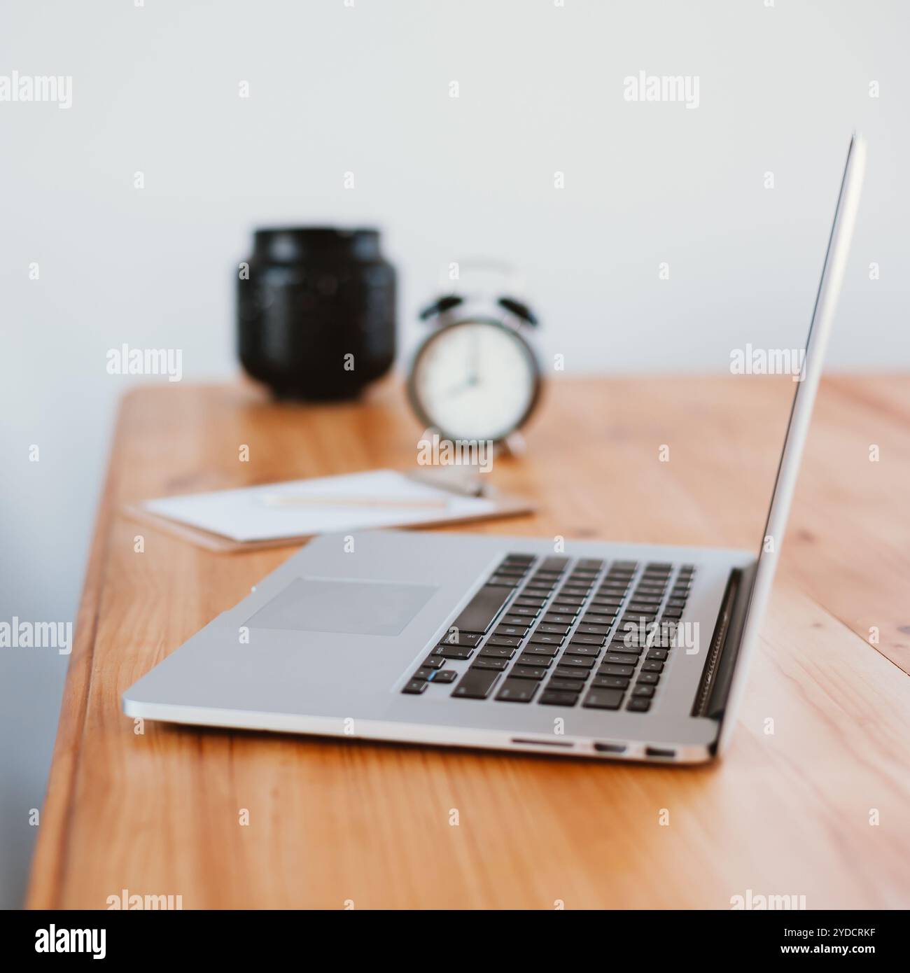 Modern workplace design hi-res stock photography and images - Alamy