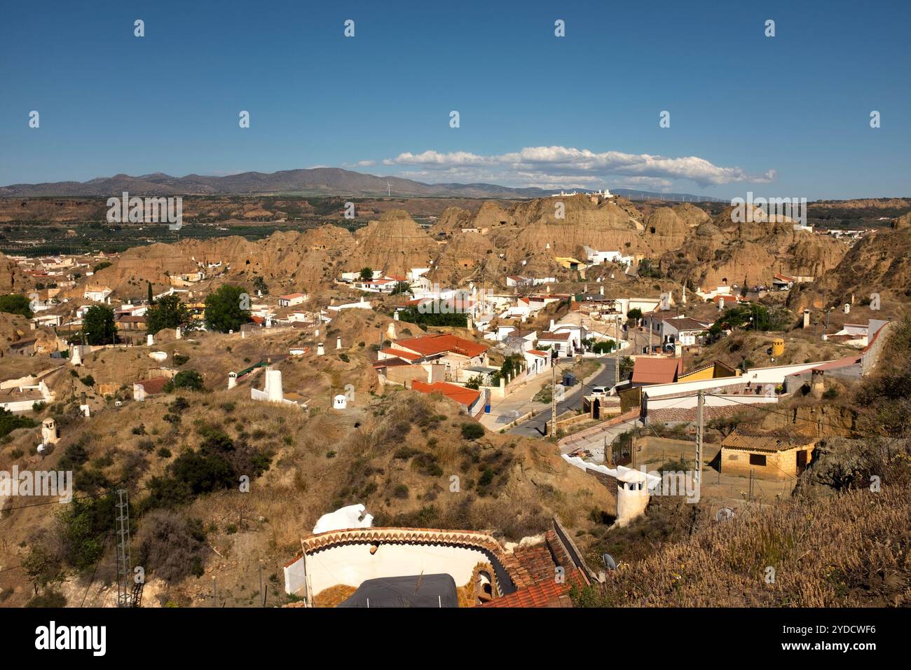Cave houses guadix spain hi-res stock photography and images - Alamy