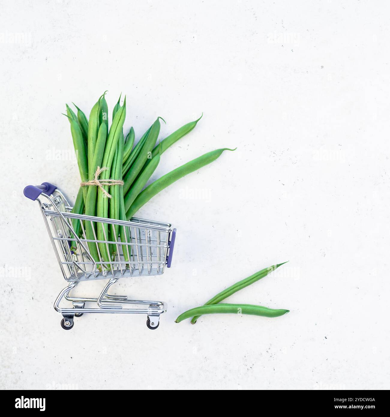 Top view of fresh green beans background Stock Photo - Alamy