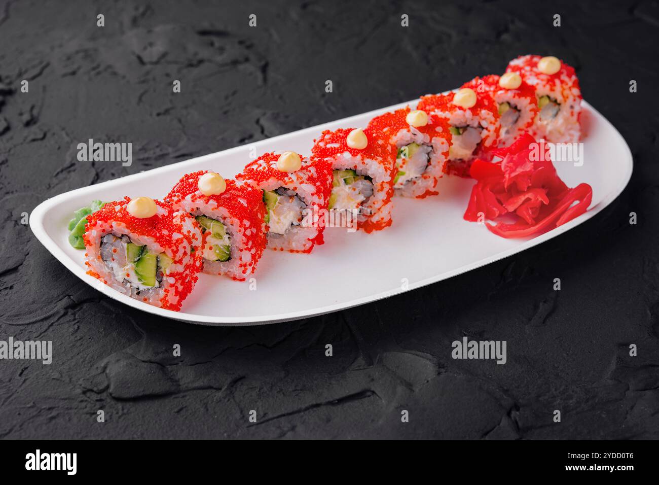 Spring roll sushi hi-res stock photography and images - Alamy