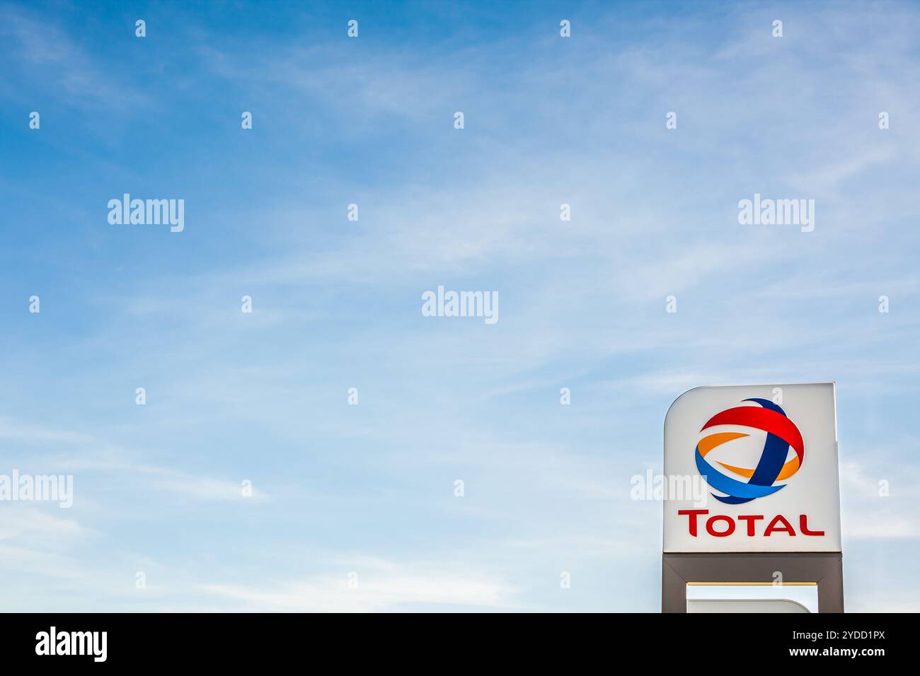 Total company logo on its gas service station Stock Photo - Alamy