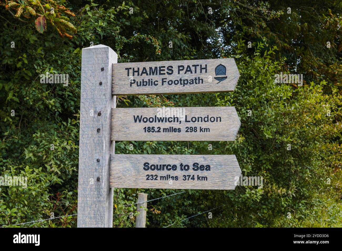 Kemble thames hi-res stock photography and images - Alamy