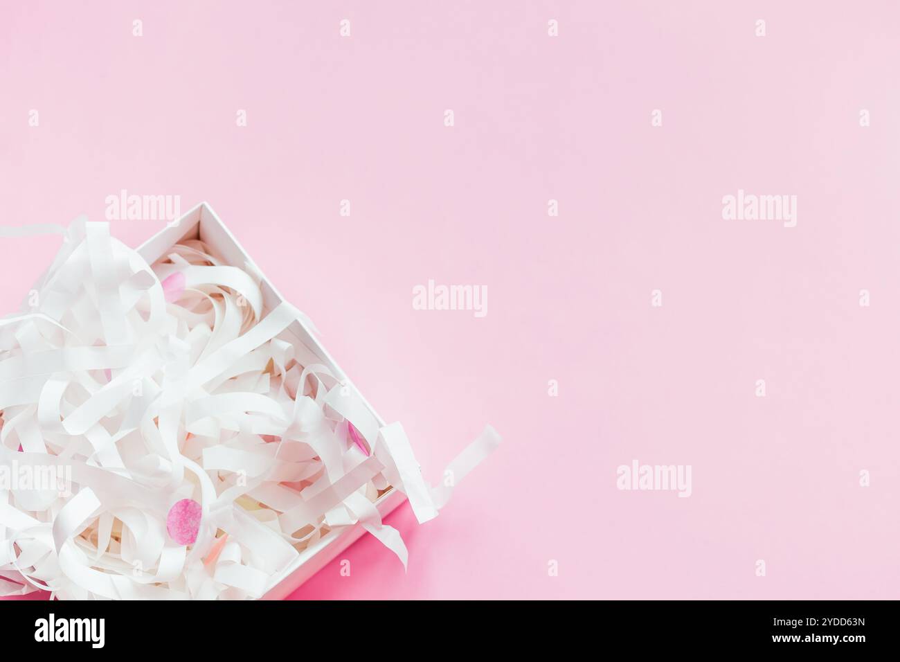 Empty gift box mockup for product demo Stock Photo - Alamy