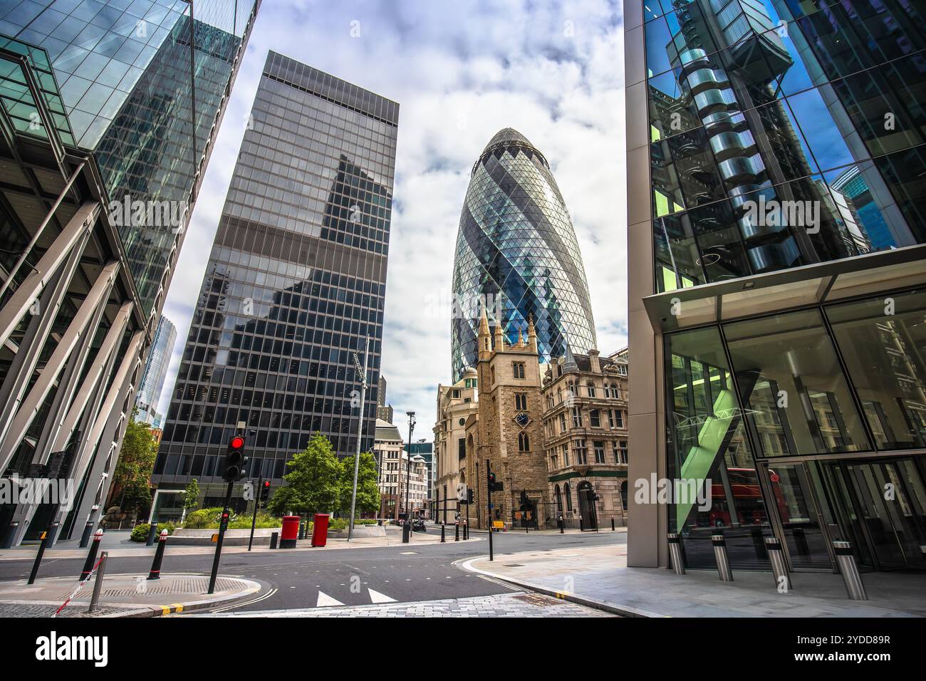 London City skyline scenic street view Stock Photo - Alamy
