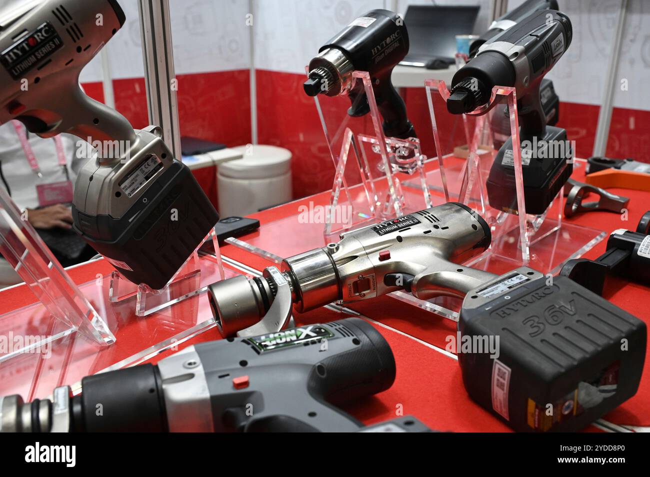 Power tools manufactured by HYTORC, Hydraulic Torque Wrenches Suppliers ...