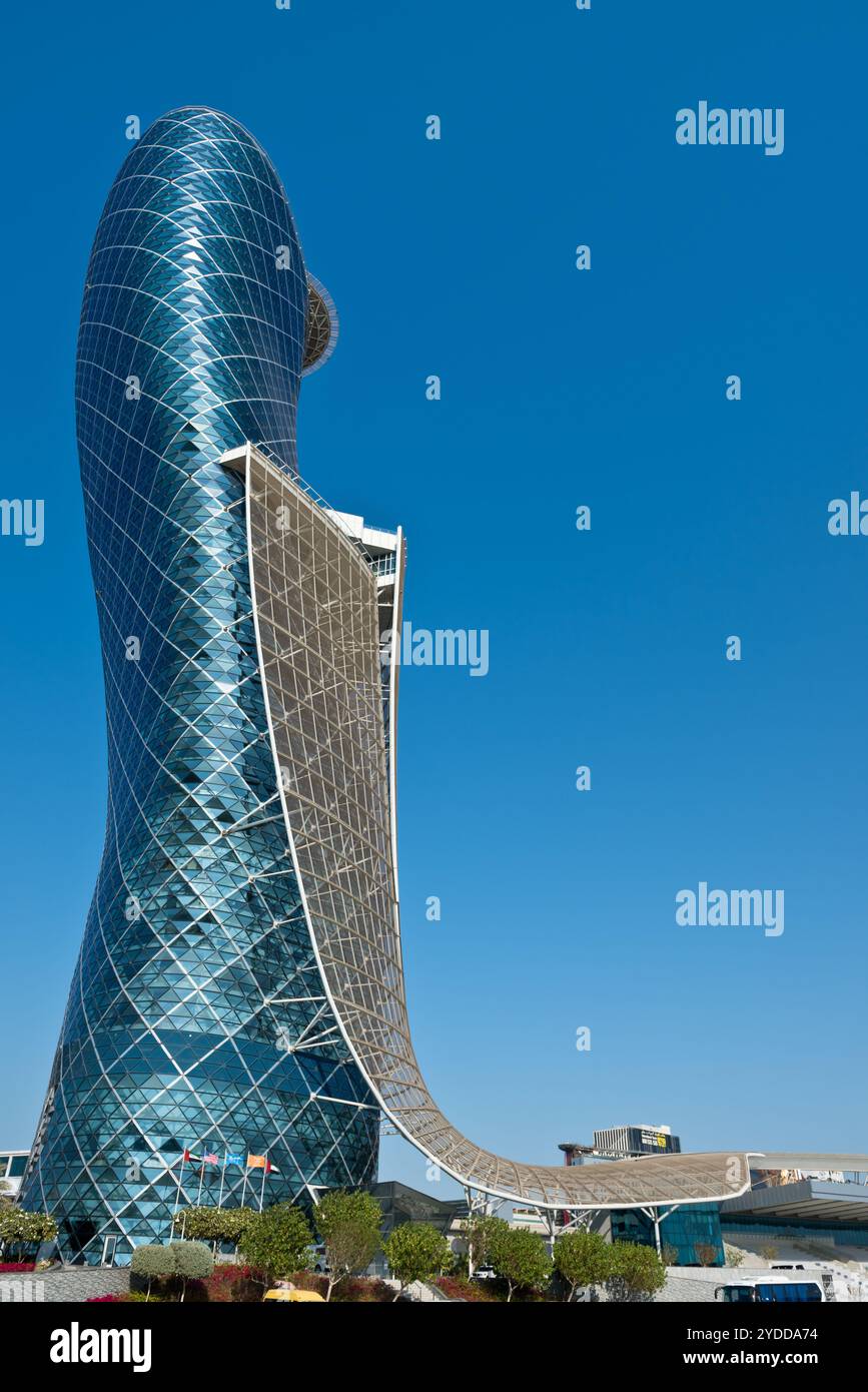 Capital gate skyscraper in abu dhabi hi-res stock photography and ...
