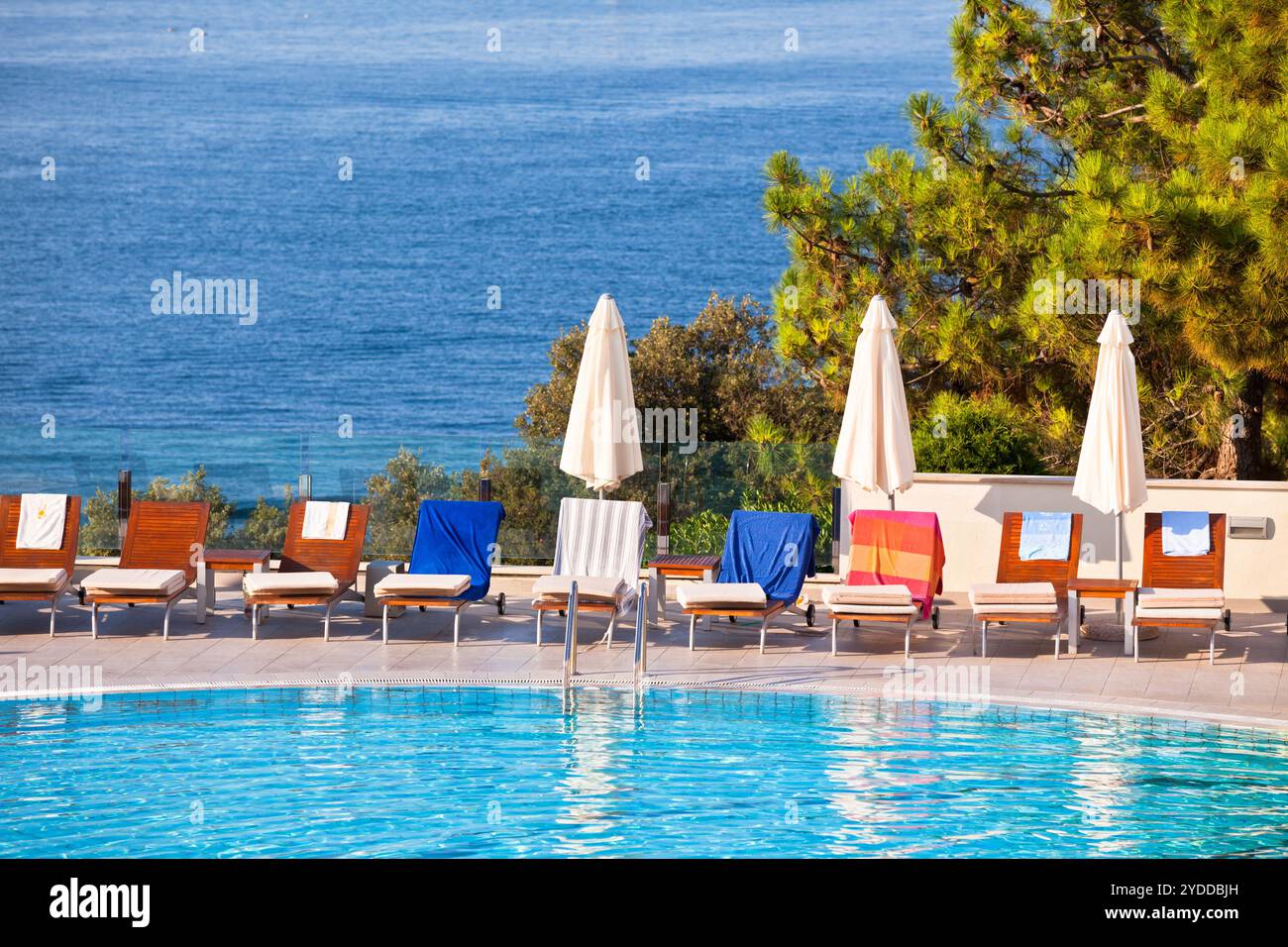 Sunny day at the pool hi-res stock photography and images - Alamy