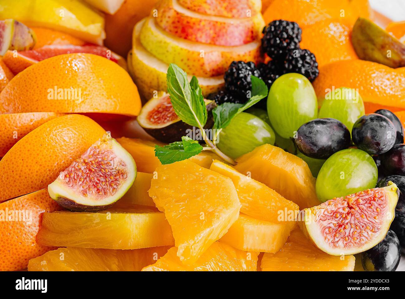 Exotic fruits platter close hi-res stock photography and images - Alamy