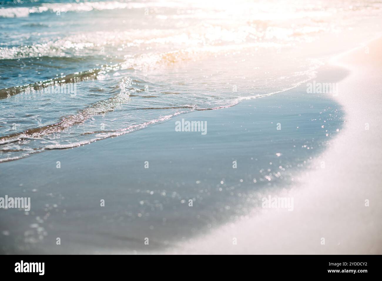 Empty sky paradise seashore beach hi-res stock photography and images ...