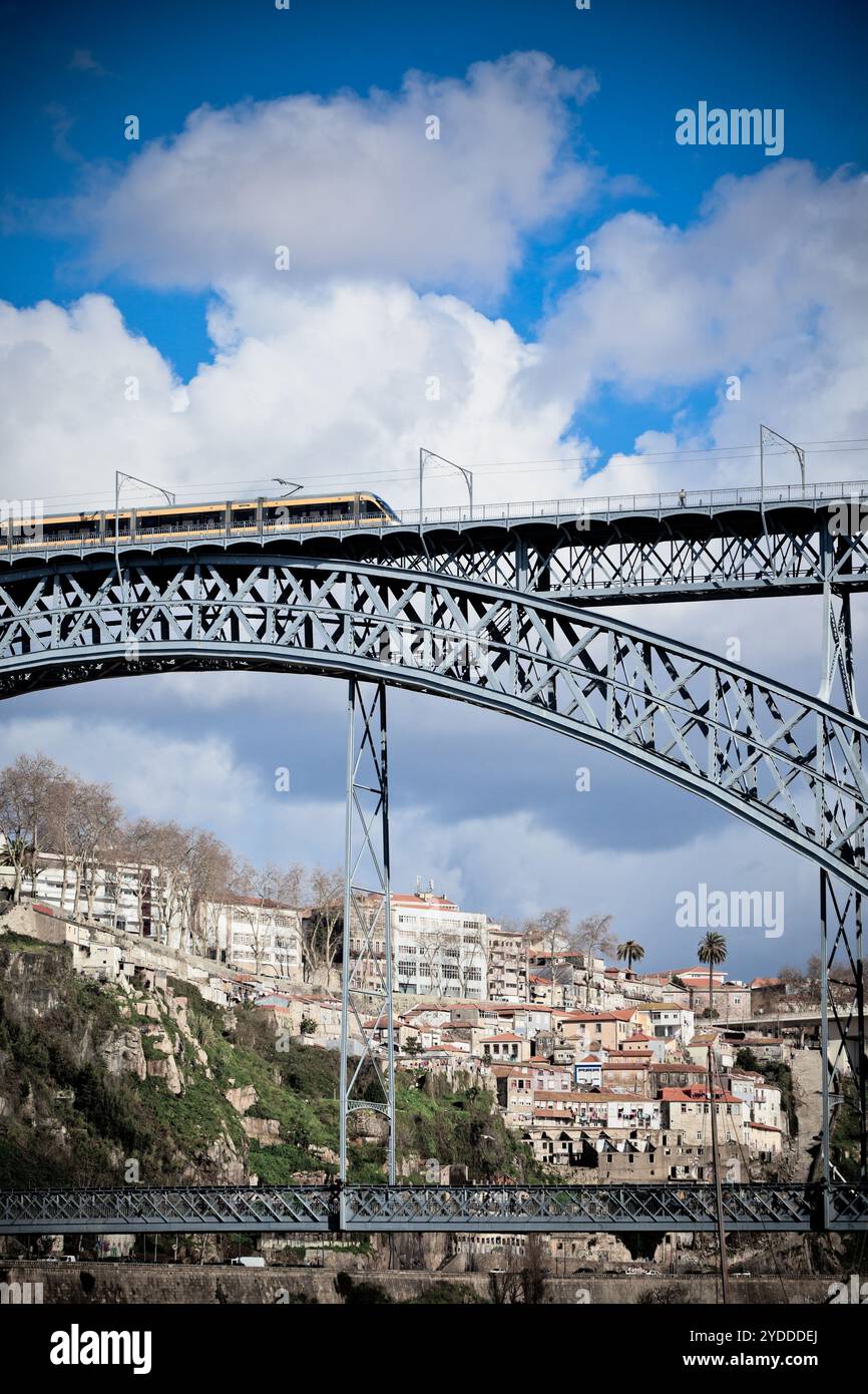 Train on metro bridge in hi-res stock photography and images - Alamy