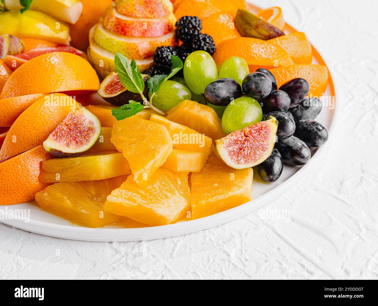 Pile tropical exotic fruits hi-res stock photography and images - Alamy